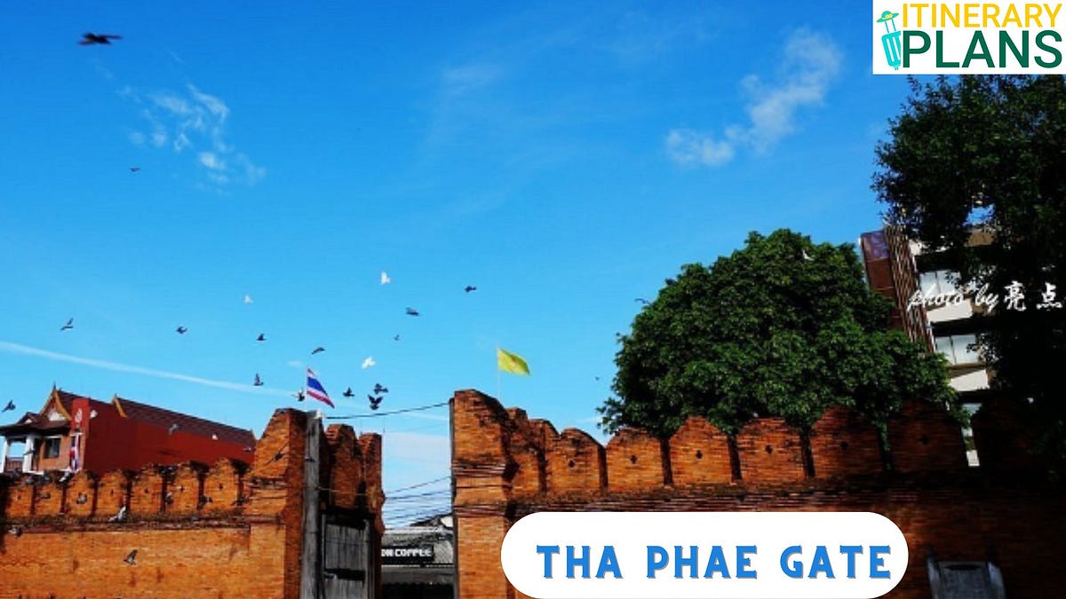 Tha Phae Gate Itinerary: Your Complete Travel Guide 2024 | by Diane ...