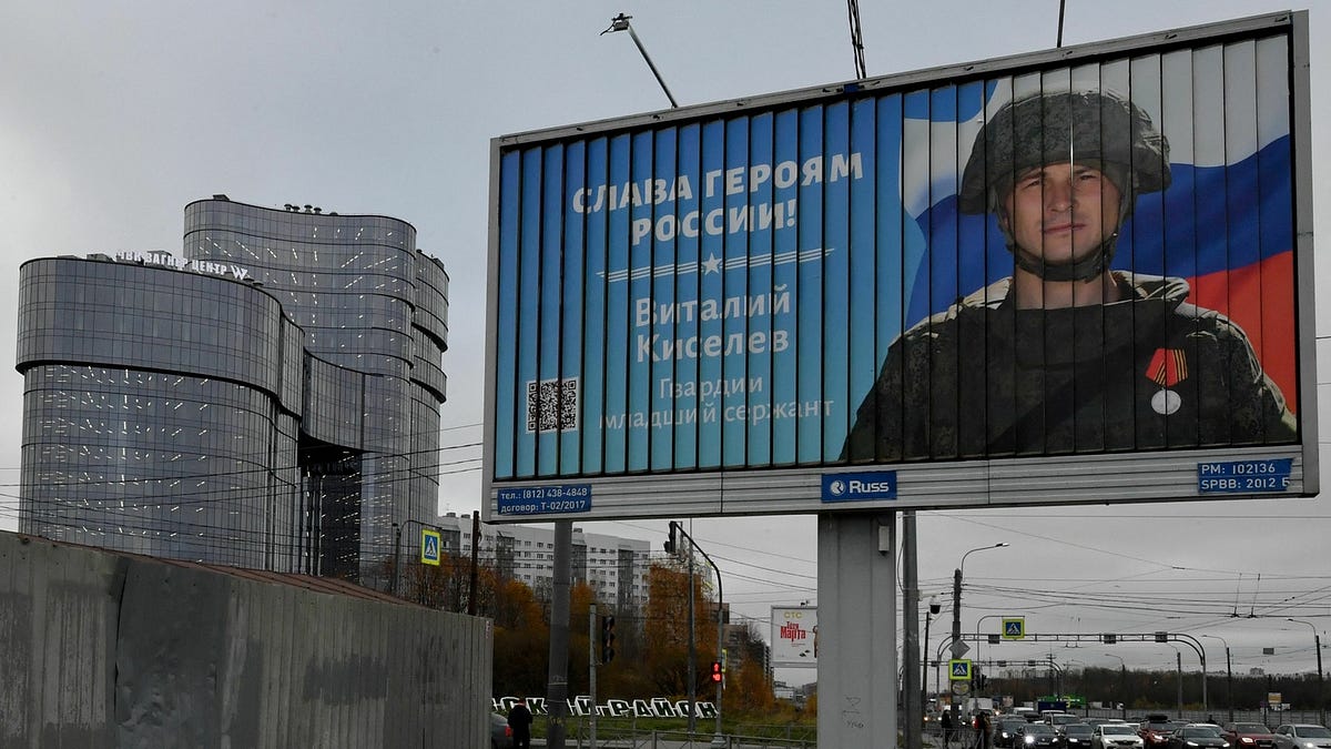 Returning Russian ‘Heroes’ Conduct ‘Courage Lessons’ in Schools | by B ...