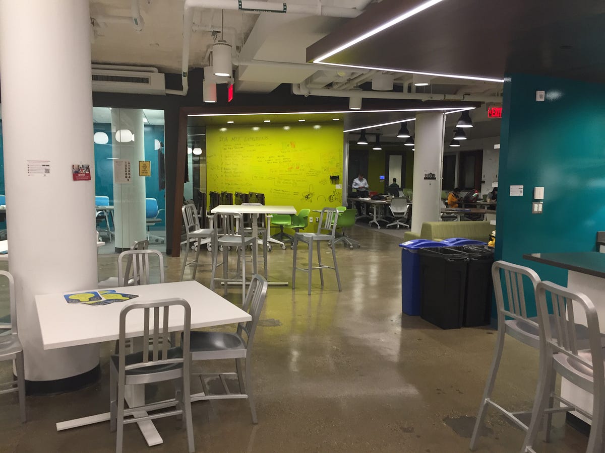 How MIT helps young entrepreneurs build new ventures? | by alex pustov ...