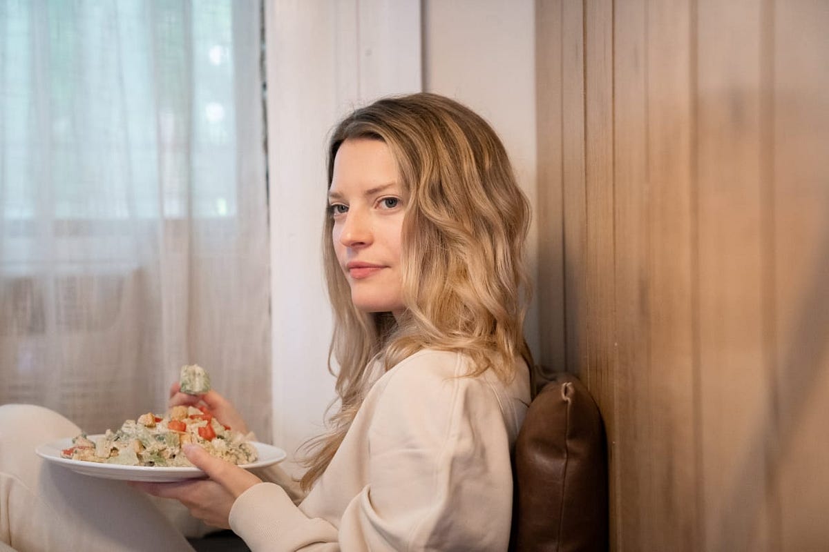 Mindful Eating: The Relationship Between Eating Patterns and Mental ...