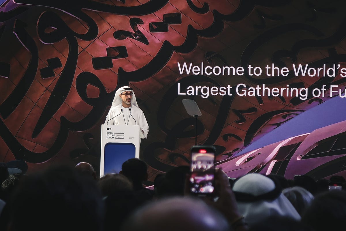 Dubai Future Forum 2025: When Attention Becomes Currency, Expertise Is ...