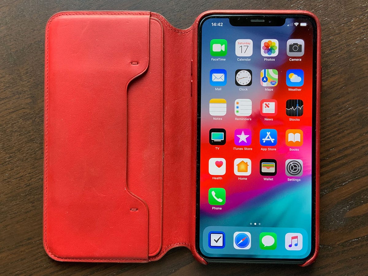 Review: Apple Leather Folio for iPhone | by MacFormat | Medium
