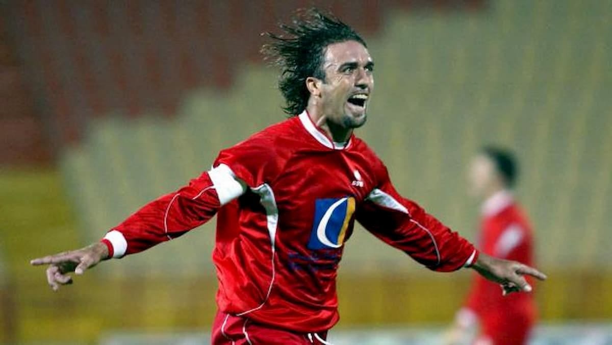Goles, millones y lesiones: el paso de Batistuta por Qatar | by Potrero ...