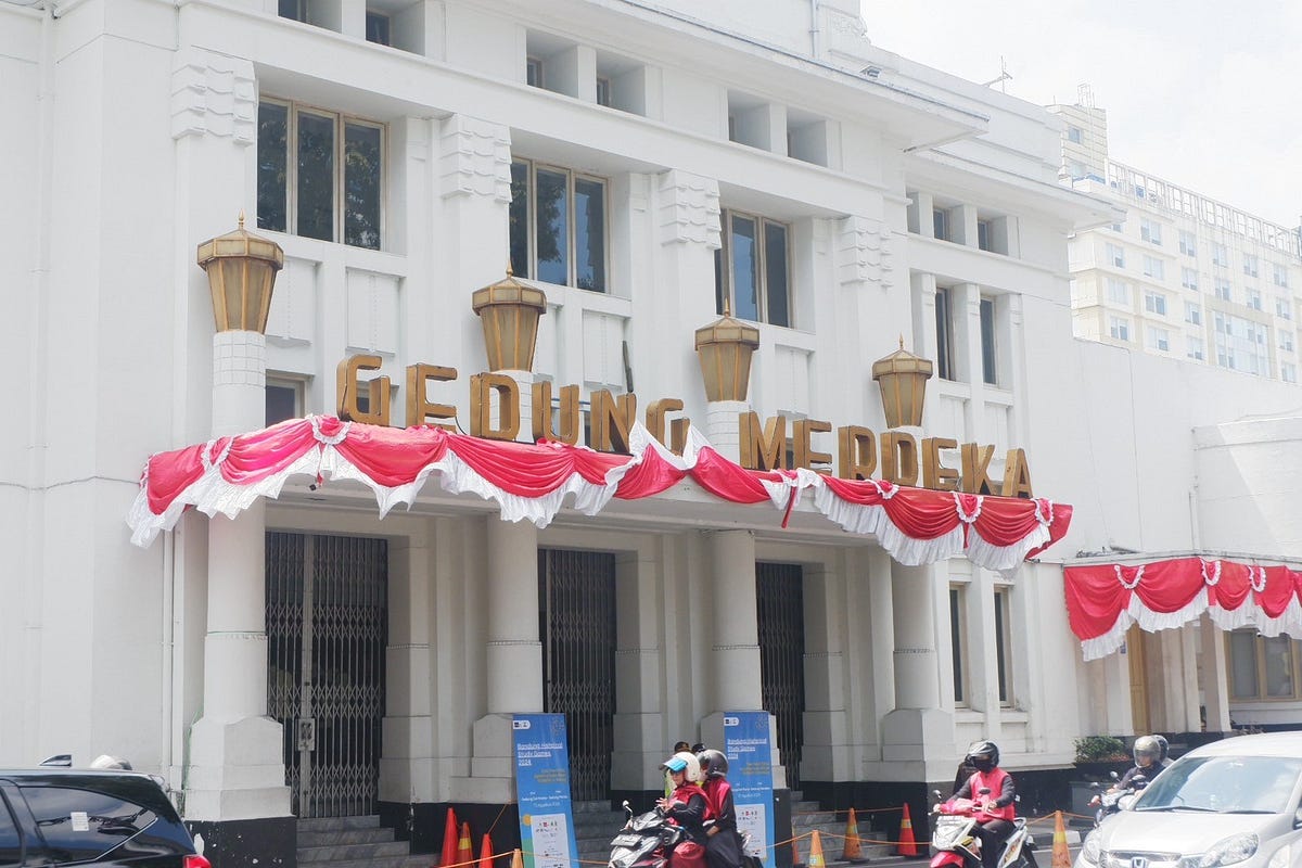 A Day in Bandung. Meskipun jadi suatu destinasi yang… | by amadea | Aug, 2024 | Medium