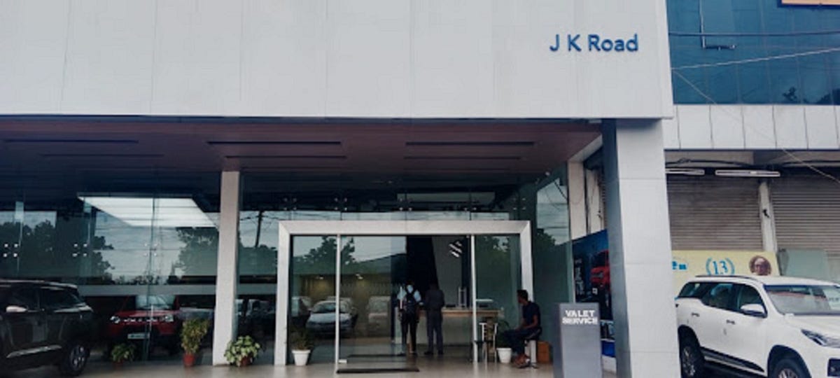 Reach Kathed Motocorp Showroom Indore For Best Arena Cars ...