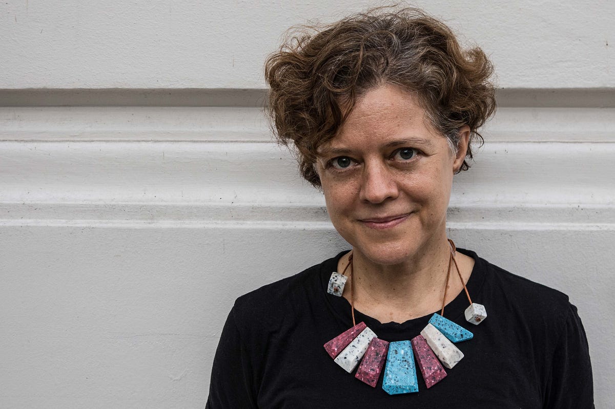 María Emilia López: “Los libros casi siempre implican la temperatura ...