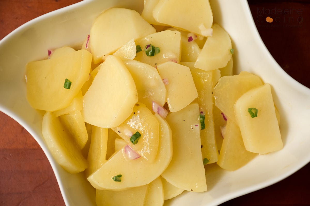 Ensalada de Papa Vienesa: Receta Clásica y Refrescante | by Madeleine Cocina | Sep, 2024 | Medium