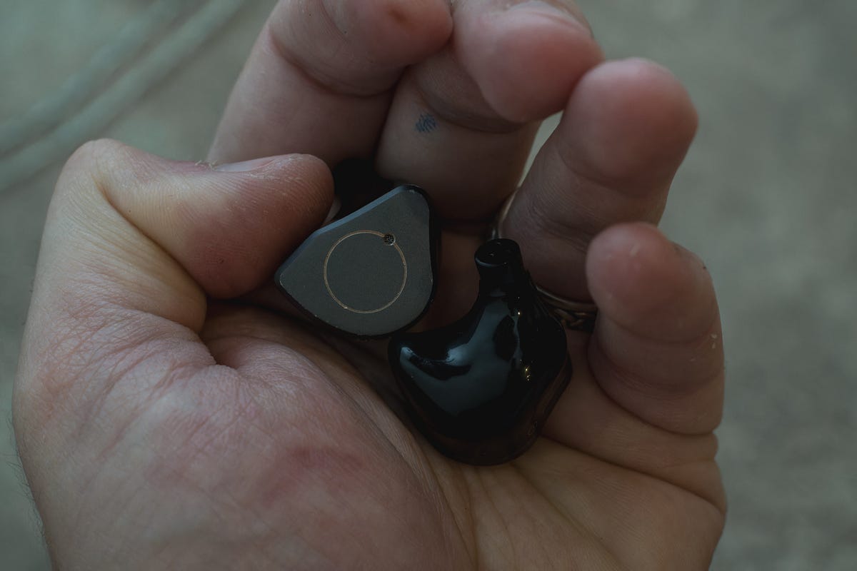 Simgot SuperMix 4 In-Ear Monitor Review | by Alec | Bedrock Reviews ...