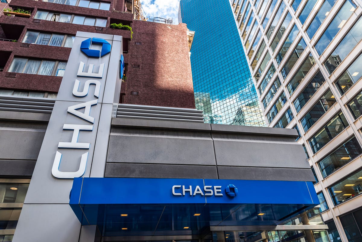CHASE: A BANKING BEHEMOTH READY TO CONQUER TRAVEL | by Metairfare | Medium