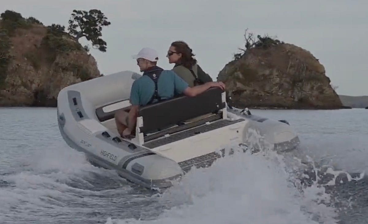 Revolutionize Your Ride on Water with the Highfield EJET330 Rigid ...