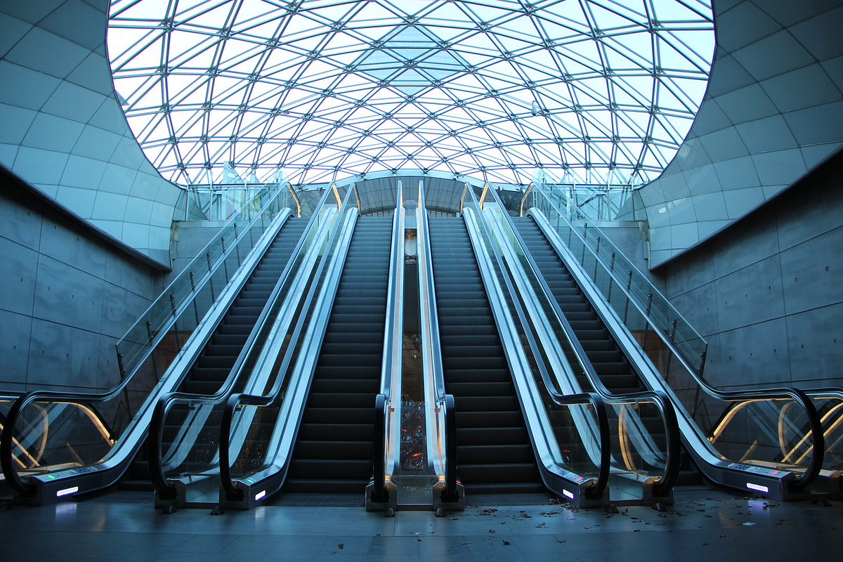 History of Escalator - Goverdhan Makani - Medium