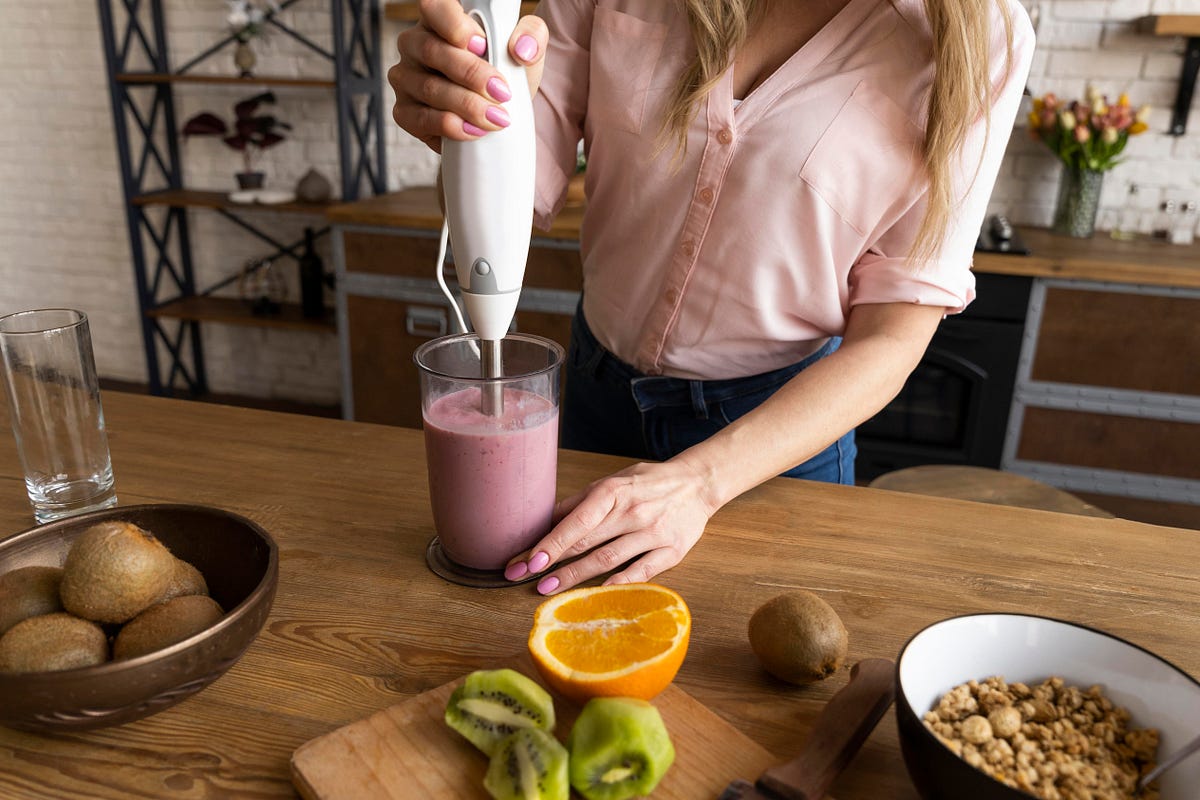 How to Build a Balanced Smoothie. Crafting the Perfect Smoothie: A ...