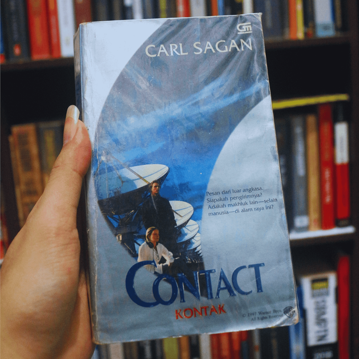 Contact — Carl Sagan. (I) Penulis: Carl Sagan Bahasa… | by ...