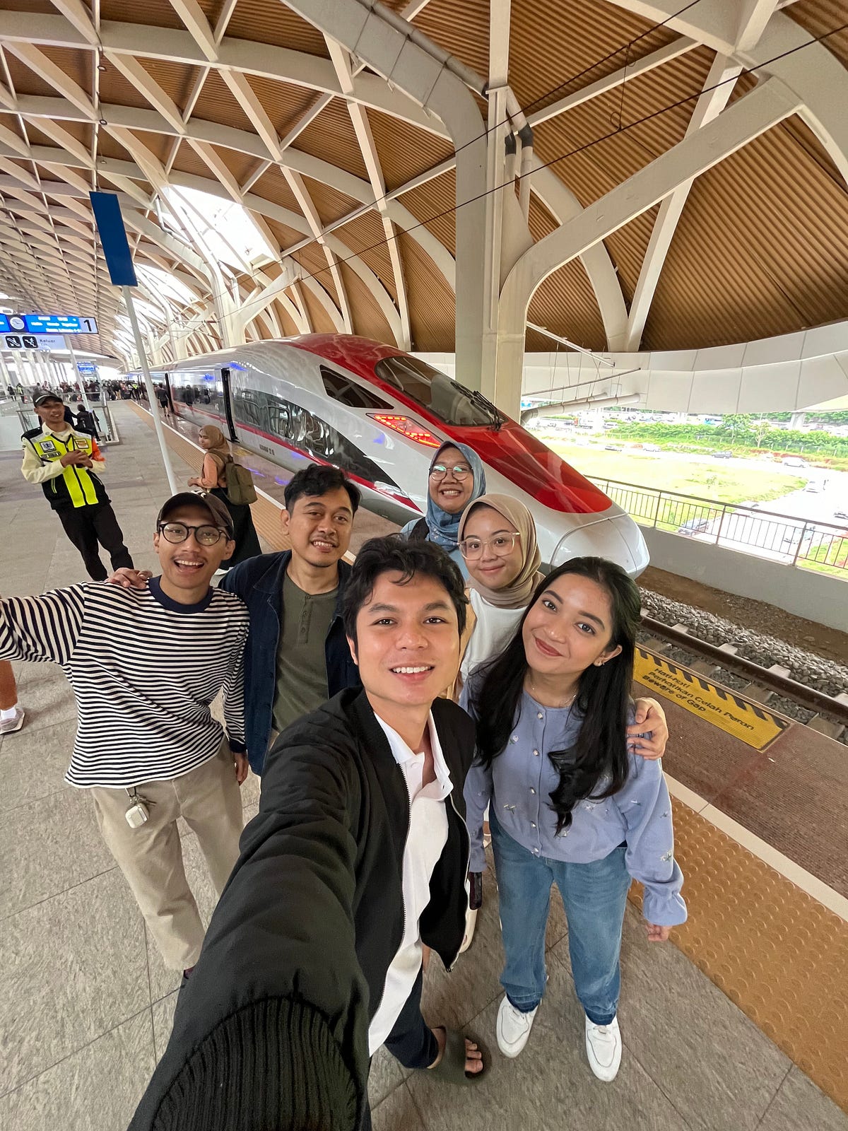 Whoosh!. Bandung-Jakarta hanya 30 menit. Belum… | by Afrizal Naufal ...