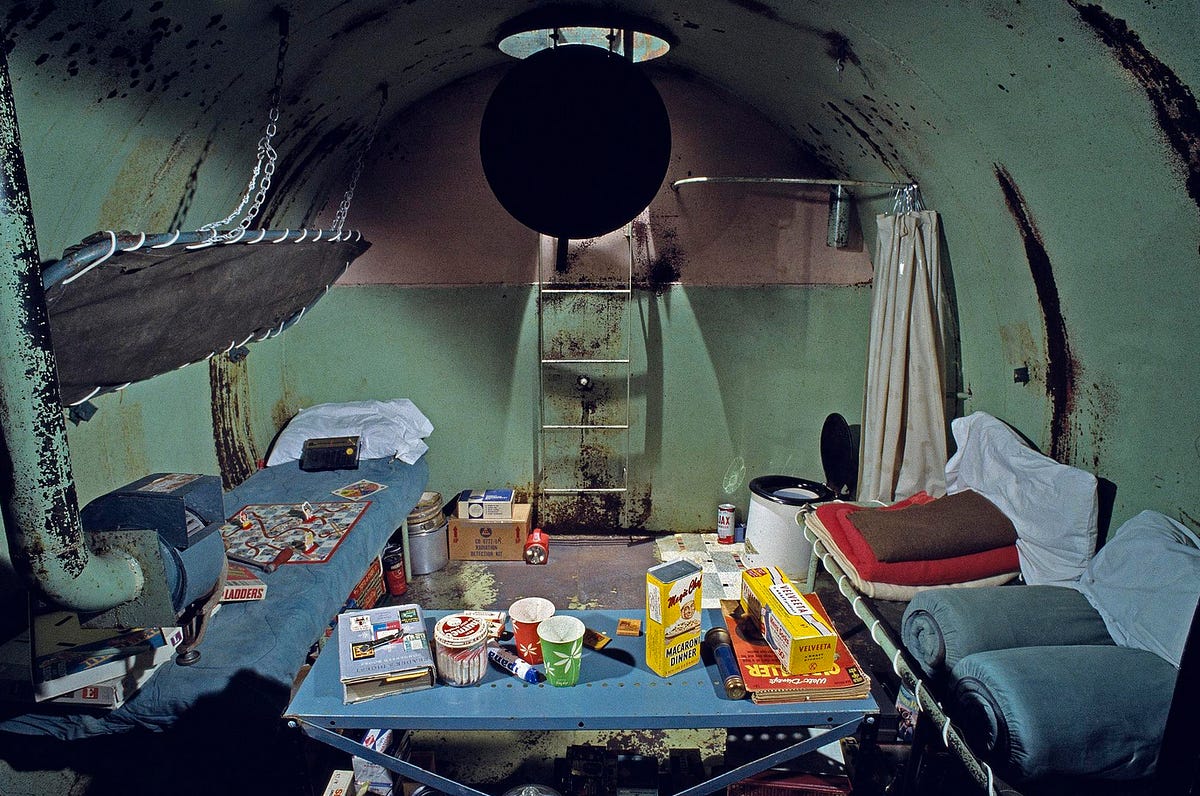 These pictures show how cozy fallout shelters were perfect for the ...