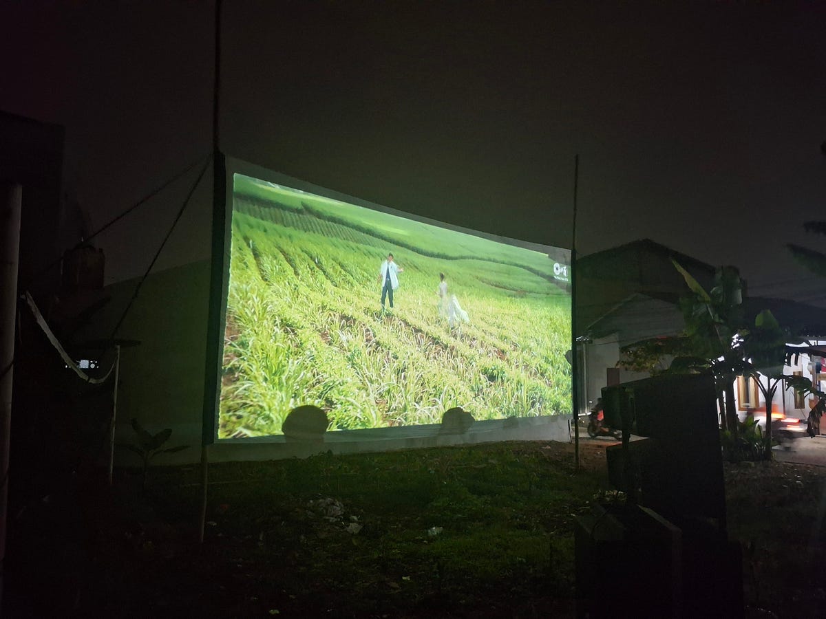 Desa Bedahan, Sawangan, Kota Depok: Surga Bagi Pecinta Film Layar Tancap! | by Edi Susanto,S.Pd ...