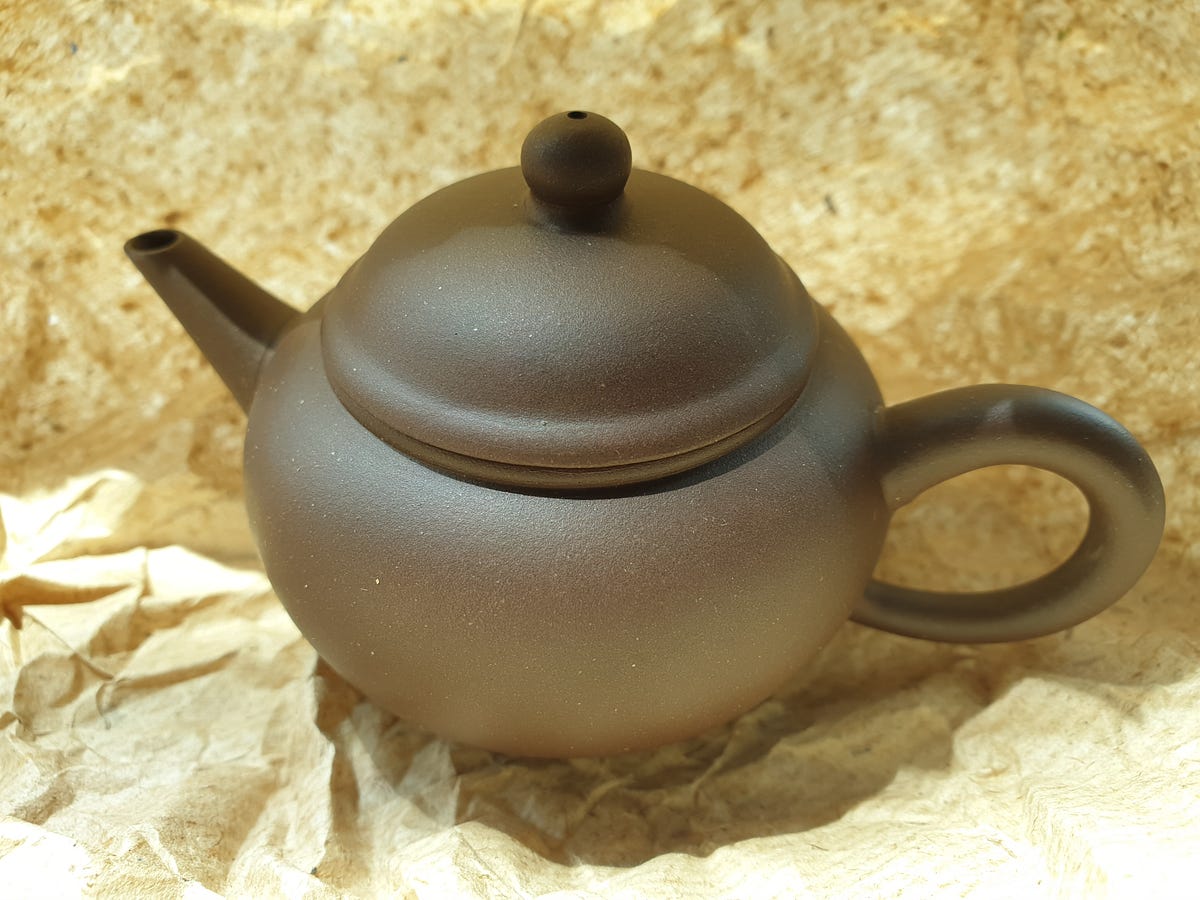 Purple clay shui ping tea pot (紫泥水平壶） | by klwong. | Medium