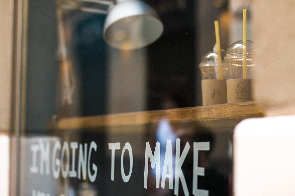 [ MEMORI ] — Cerita Pendek. Gerimis sore itu, langkah kaki kecilku… | by Palupi Diah Utami | Medium