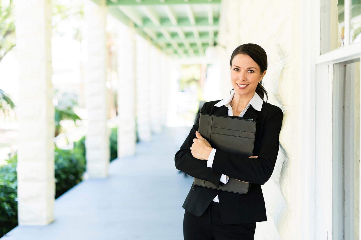 Why Real Estate Attorneys Are Essential | by Wendywixom | Dec, 2024 ...