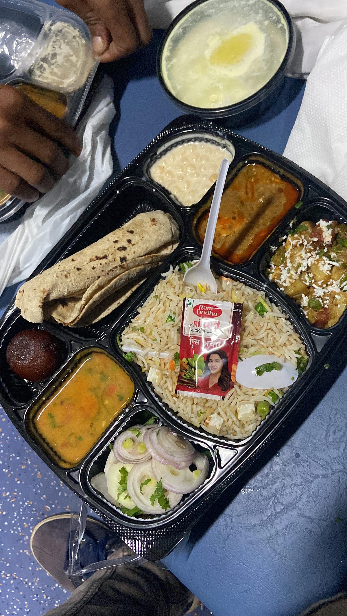 Enjoy Journey With Delightful Dining: Food in Train with RailRecipe ...