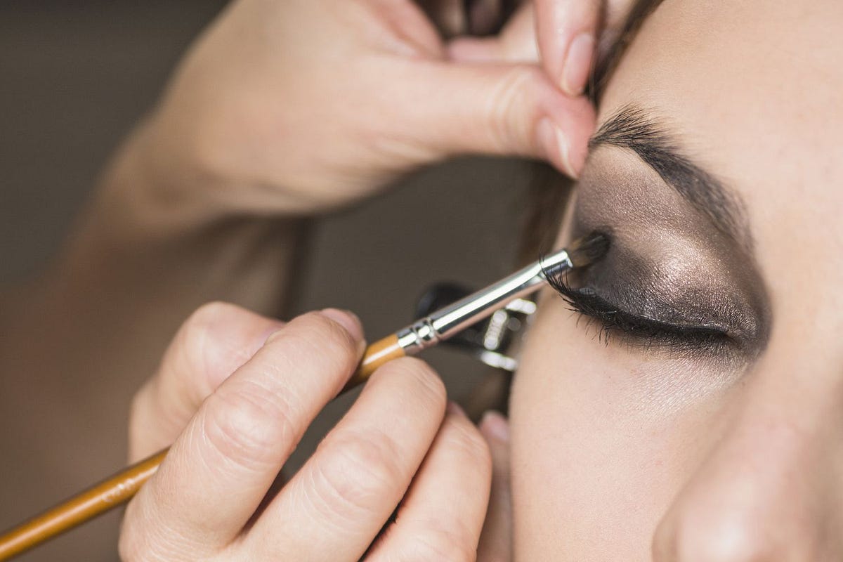 All You Need To Learn About The Best Make Up Lesson | by Loren Reeves ...