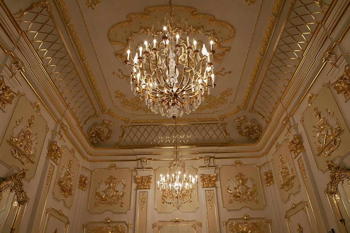 Transform Palace Room & Interior Design into a Regal Haven with MIDAS ...