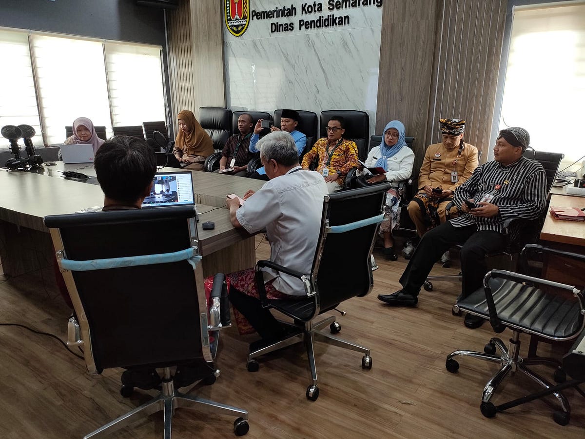 Sudah Tiga Orang yang Memanggilku “Syamsul” | by Ahmad Syaiful Bahri | Medium