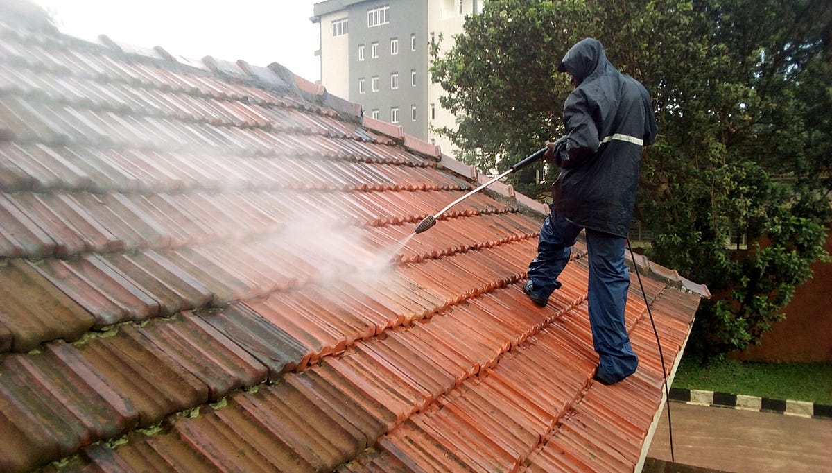 What’s the best way of cleaning a roof? - Jasondiana - Medium