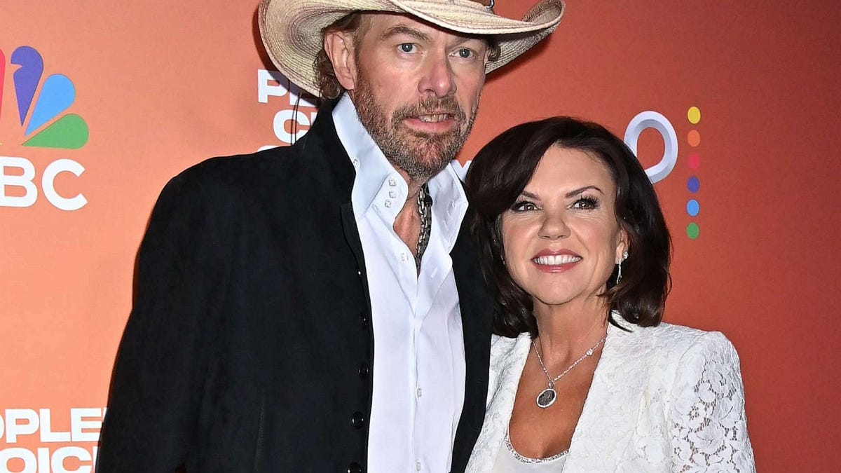 Remembering Toby Keith: A Tribute to a Country Legend | by Buhariu ...
