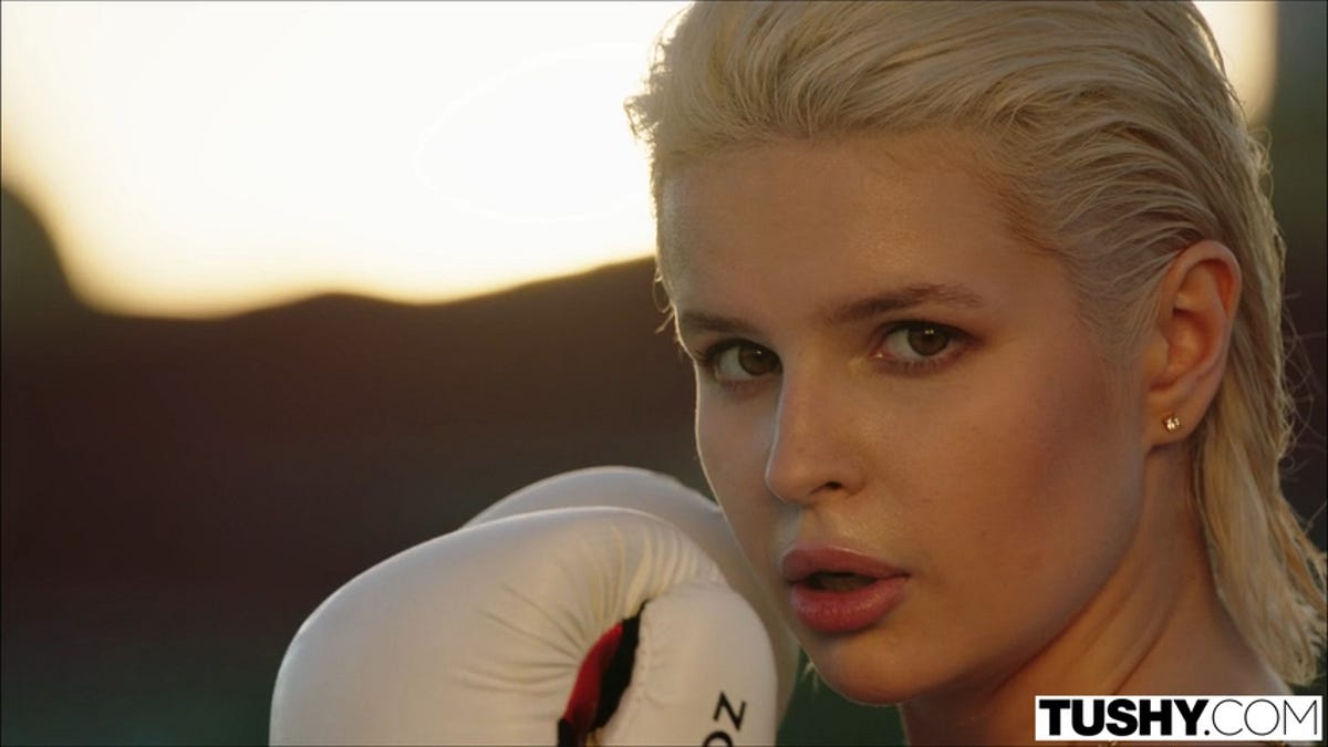 Boxing Beauty Eliz Has Intense Anal With Trainer Eliz Benson And Martin Spell Tushy By Marky