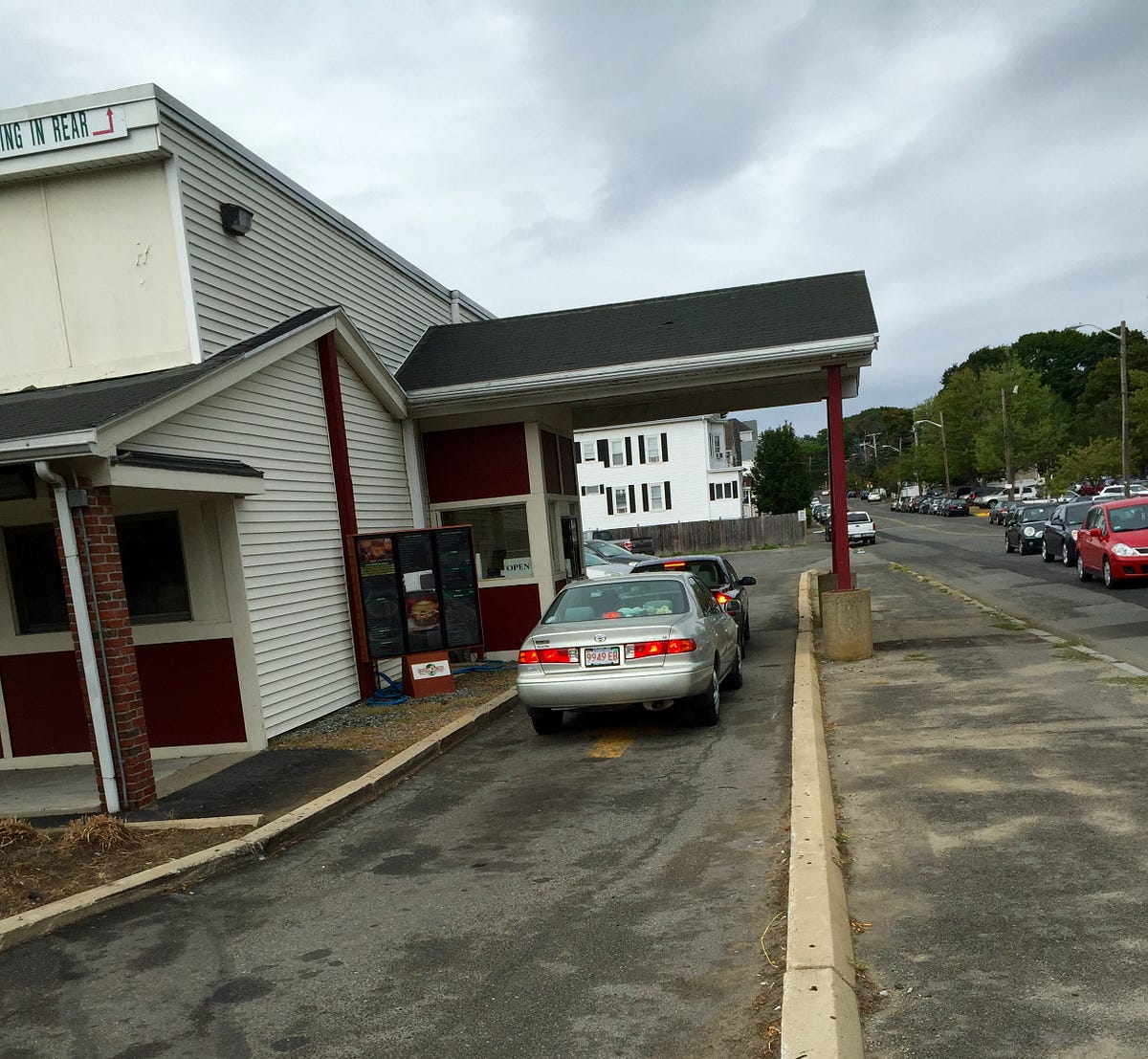 Canal Street: 7 minutes in Salem. Bagel world on Canal Street in Salem ...