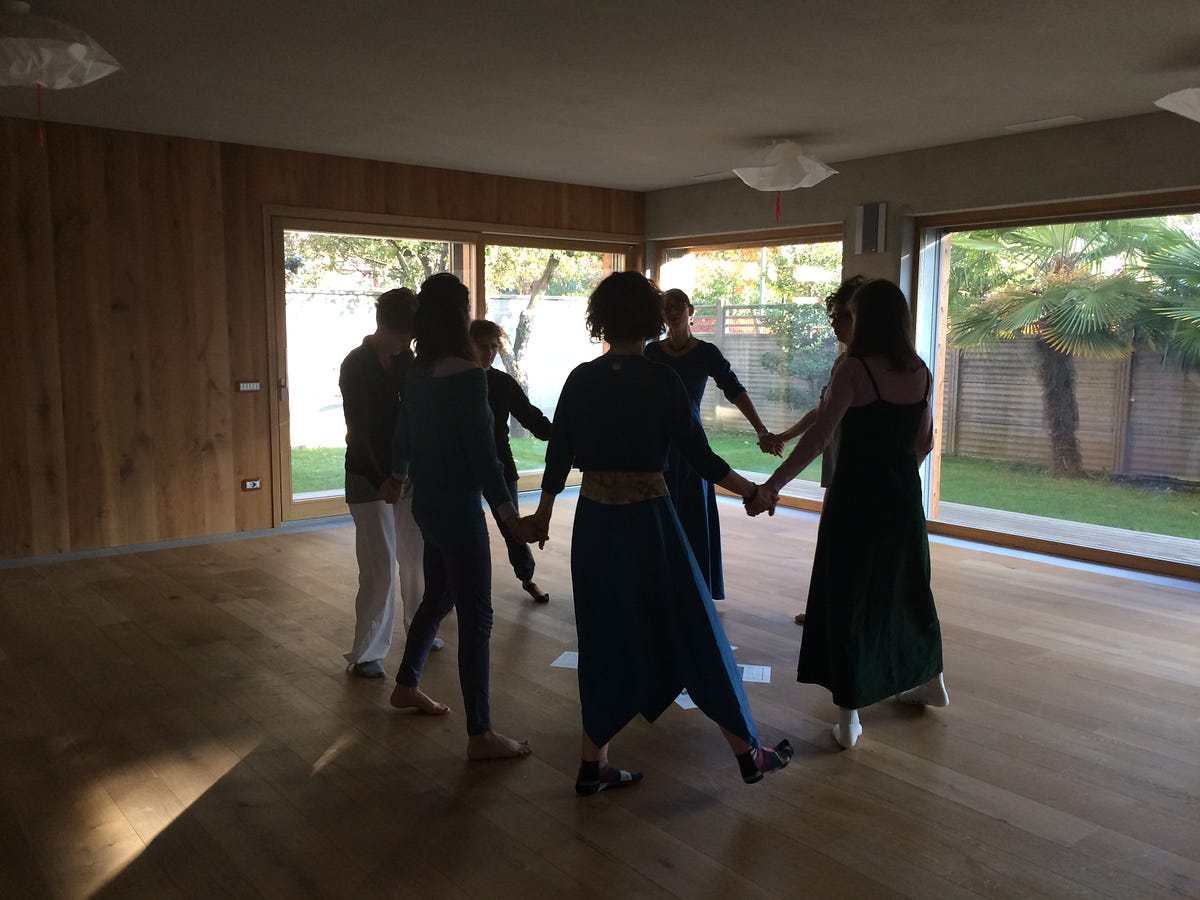 Dance Movement Therapy: Music, body and Presence. | by Elena Fossati ...