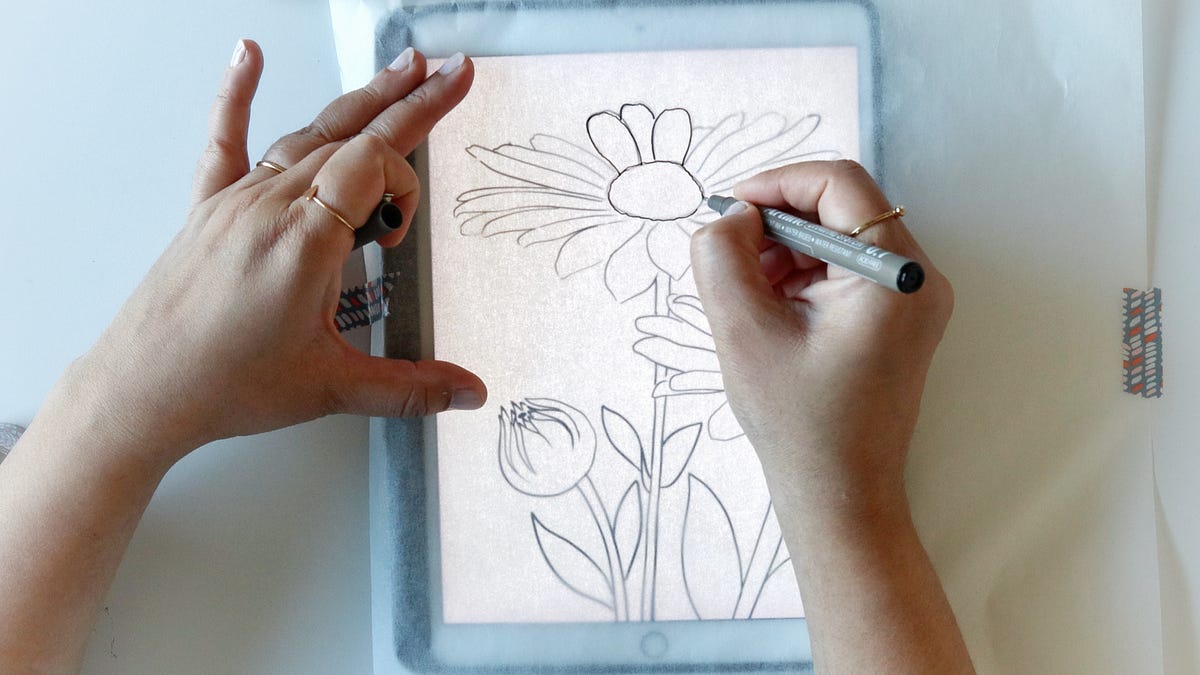How to Use Your iPad as a Lightbox | by Disha Sharma | Medium