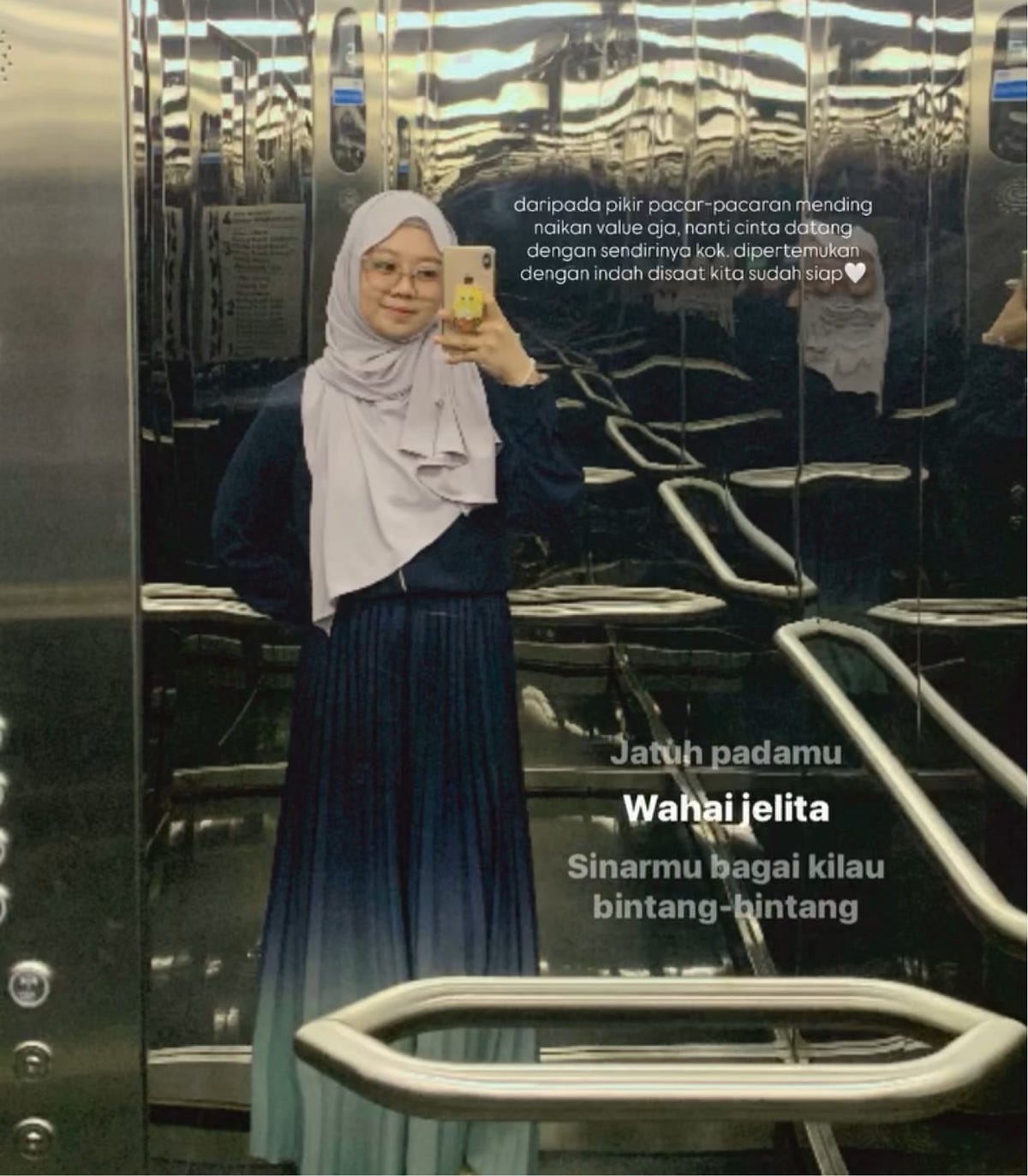 The like - Sulis Tian - Medium