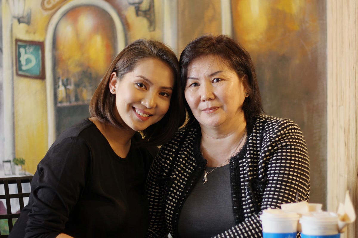 “Том ээж буюу авга эгч маань бараг ханиад ч хүрж үзээгүй хүн л дээ By Caffe Bene Mongolia