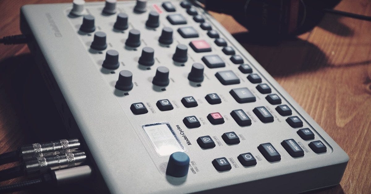 Part 1: Essentials — 5+ Tips for Crafting Smooth Deep House ︎| Model ...