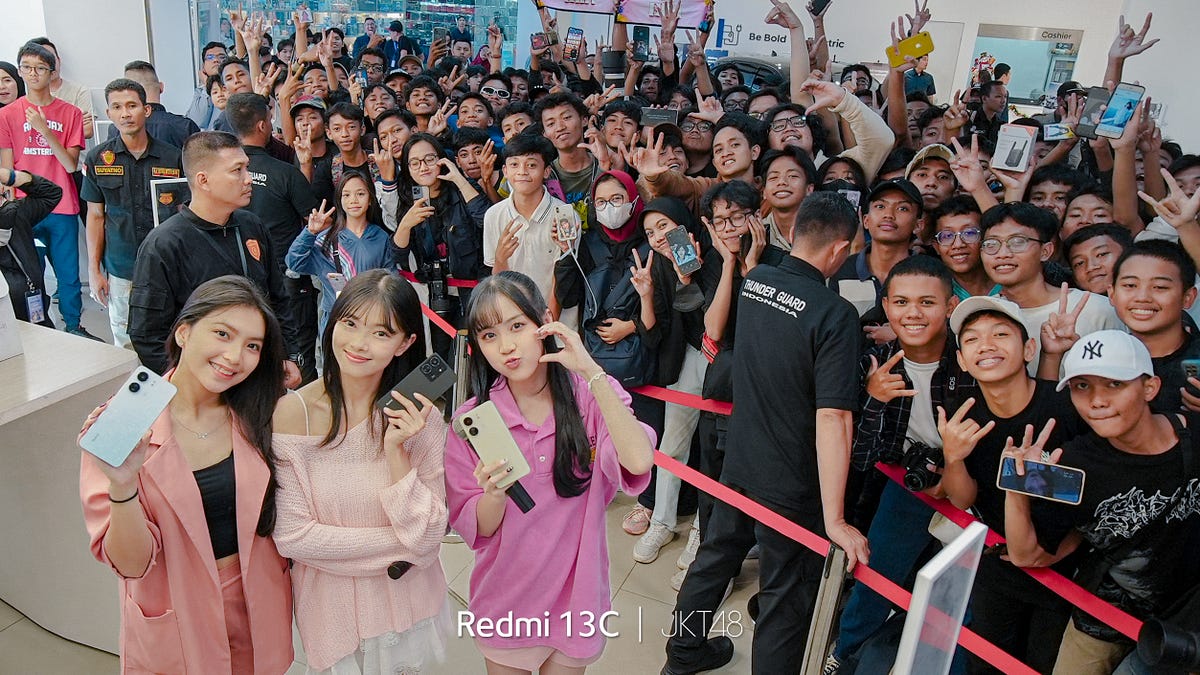 Redmi 13C x JKT48 Fun Package @Xiaomi Store Supermal Karawaci - Xiaomi ...