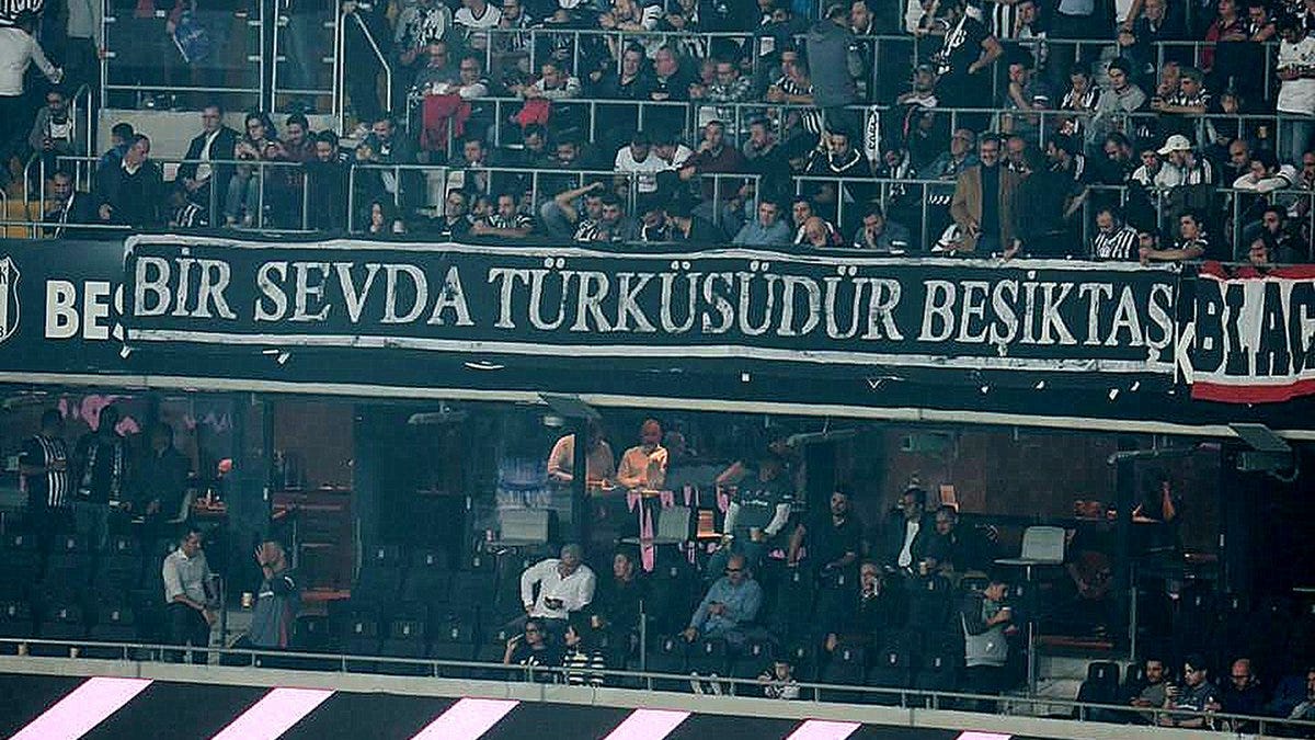 Kara Sevda. Dedi ki yaz… | by Ceren Sahin | STANDART | Medium