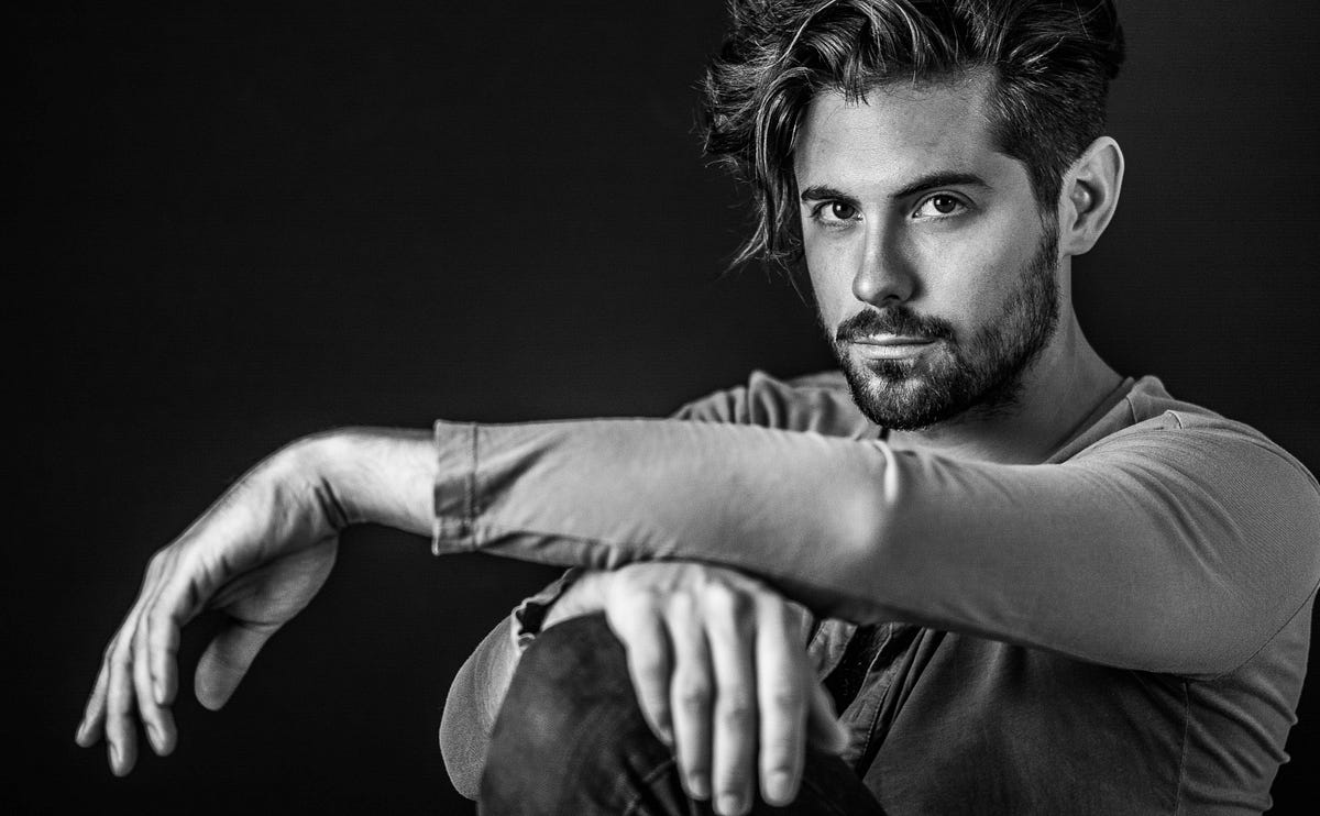 Actor Chris McNally’s Big 2017 Break Out | by Entertainment Press | Medium