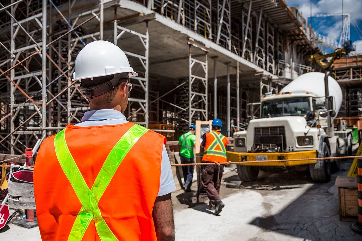 5 SIGNS IT’S TIME TO REVAMP YOUR CONSTRUCTION COMPANY WEBSITE | by ...