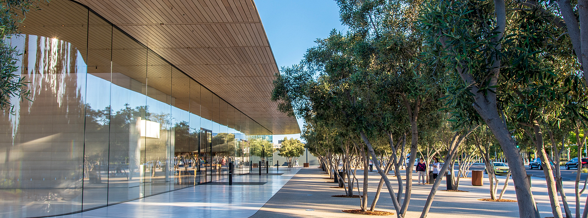 First time @ WWDC. As an iOS Software Engineer, of 7… | by Rich Mucha ...
