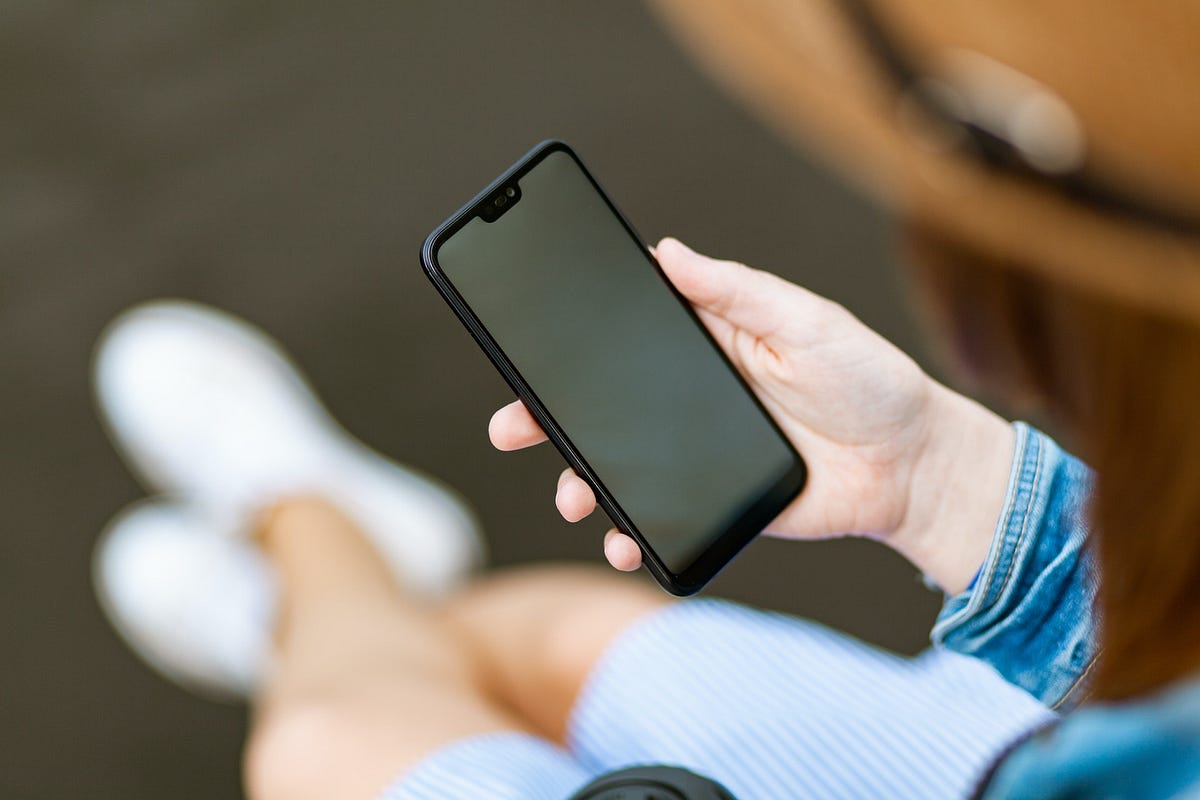 Don’t Waste Your Time on Your Smartphone | by Amanda Mae | ILLUMINATION ...
