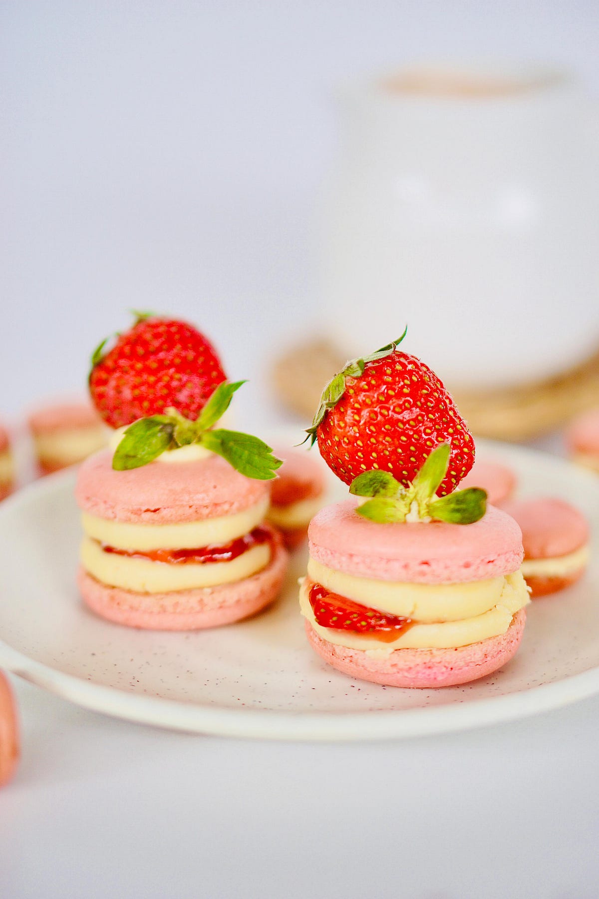 MACARON STRAWBERRY !!!Jual Macaron Wa 0819–1209–0006 Macaron Box Di ...