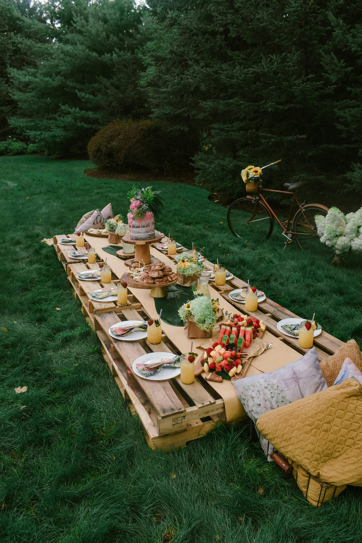 Portable Feasts: Recipes for Picnics and Potlucks | by Linda Lum | Tastyble