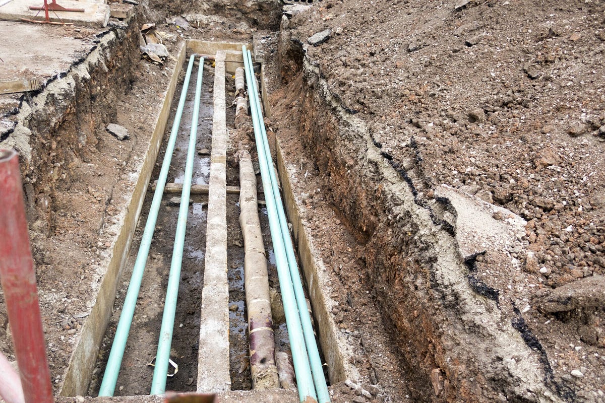 5 Warning Signs You Might Need A Sewer Line Repair Service | by GO ...