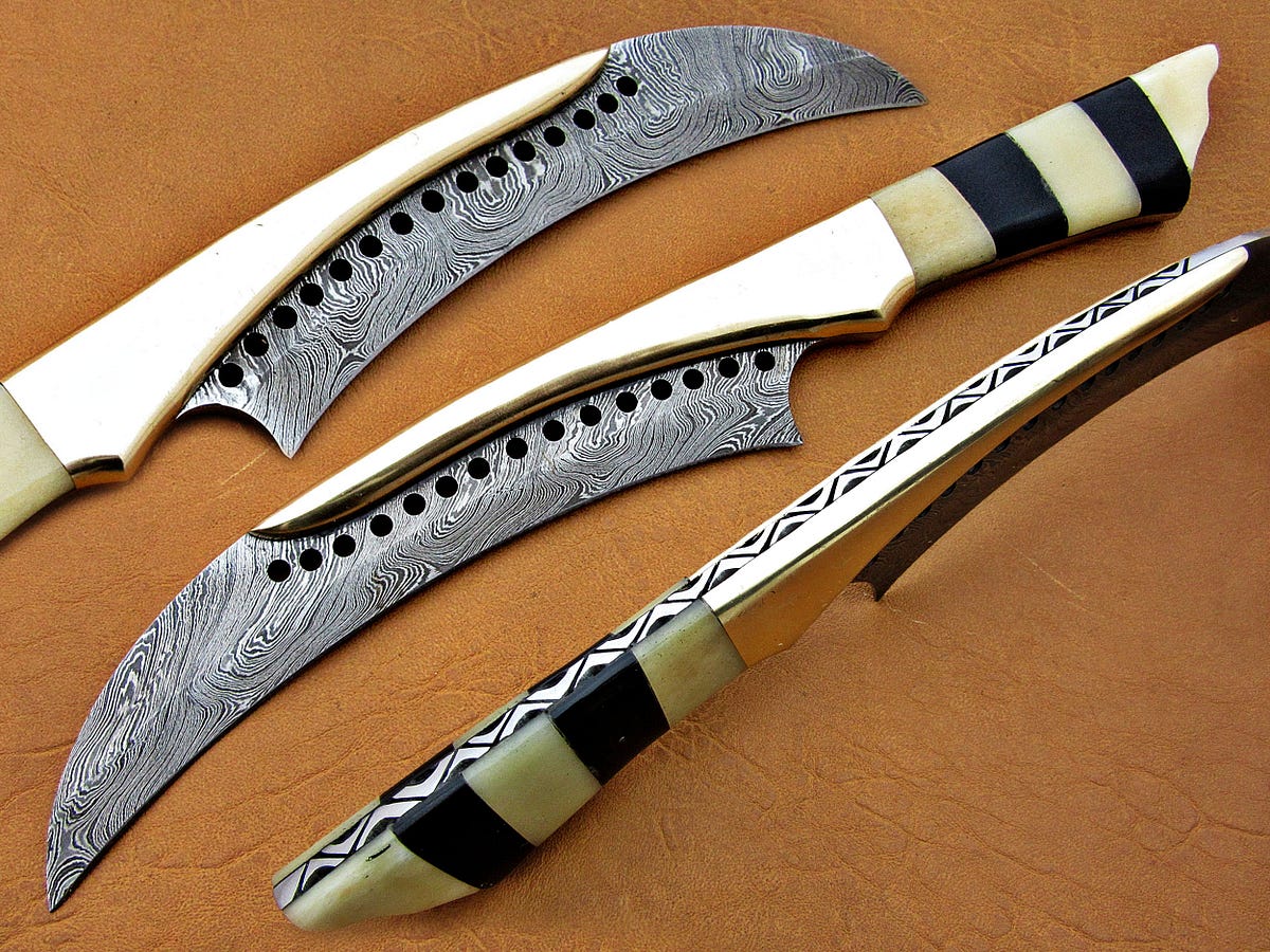 Damascus Steel Blade Karambit Knife - http://thedamascusknives.com ...