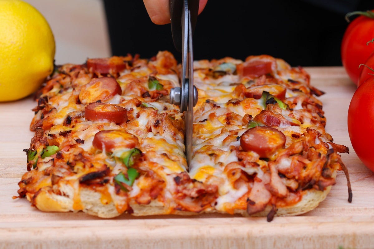 Best Halal Pizza in Downtown Toronto | by Saman Rahimi | Medium