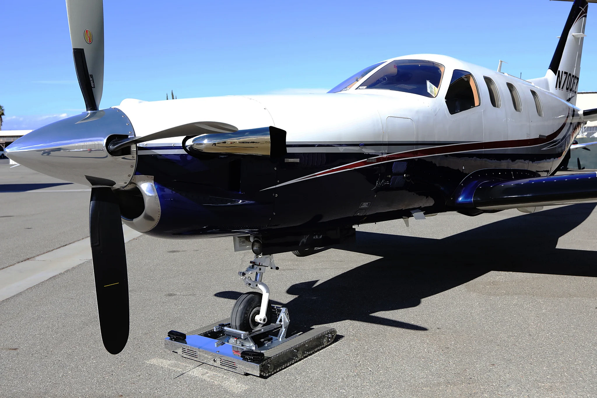 Large And Medium Aircraft Tugs: Understanding The Differences | by Ac ...