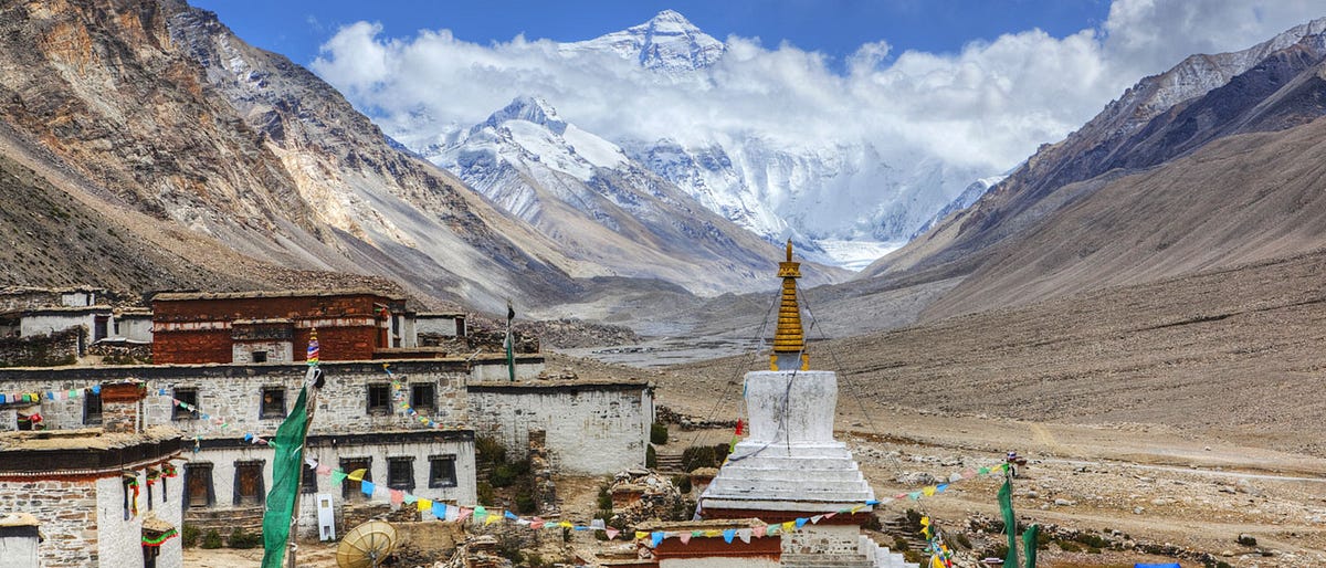 Rongbuk Monastery. Rongbuk Monastery is a remarkable… | by Lvarte | Medium