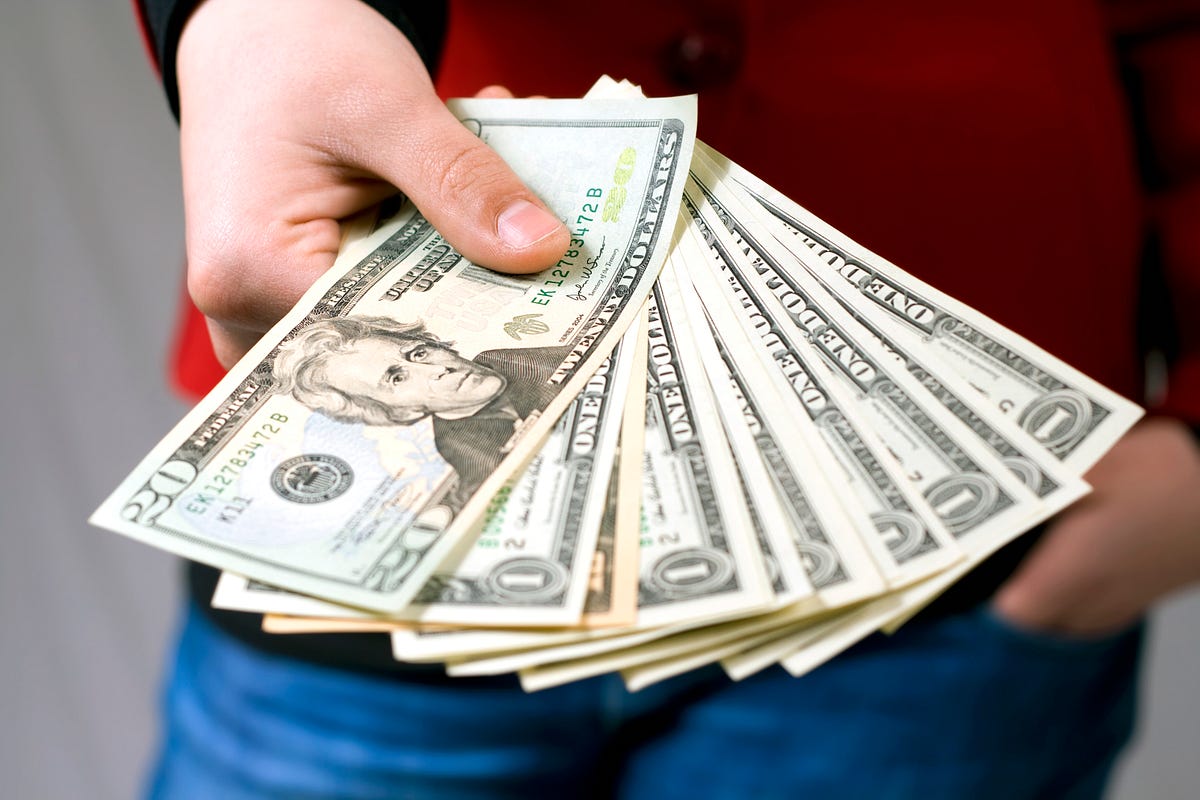 This Quotex Strategy Helped Me Earn $3,500 Online | by Money Tent | May ...